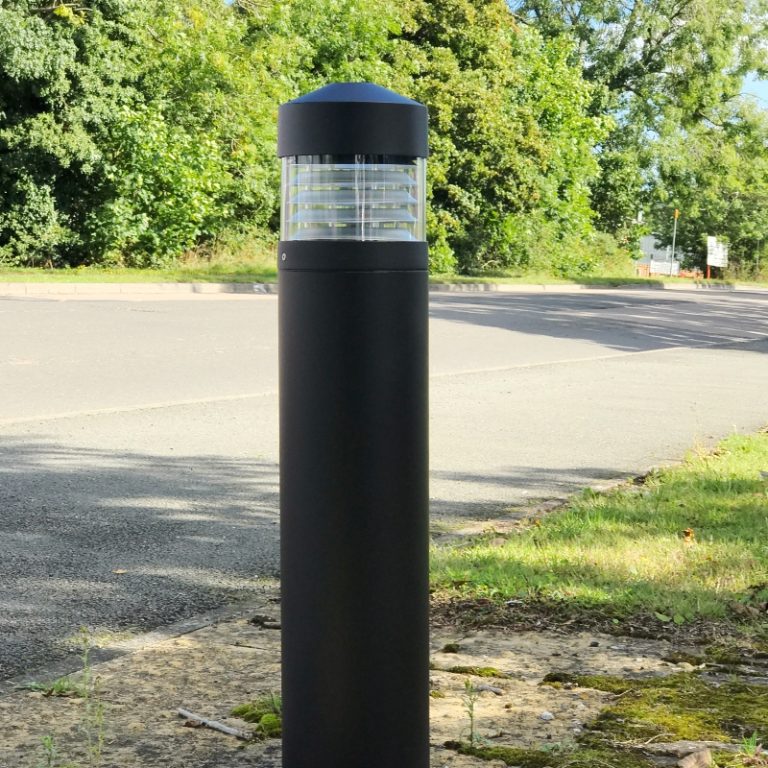 Dusk to Dawn Bollard - Photocell Bollard Light - Root Mounted